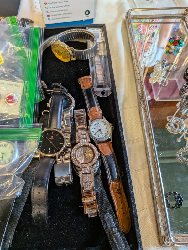 Assorted Watches and Jewelry Display – Clarksville Picnic White Elephant