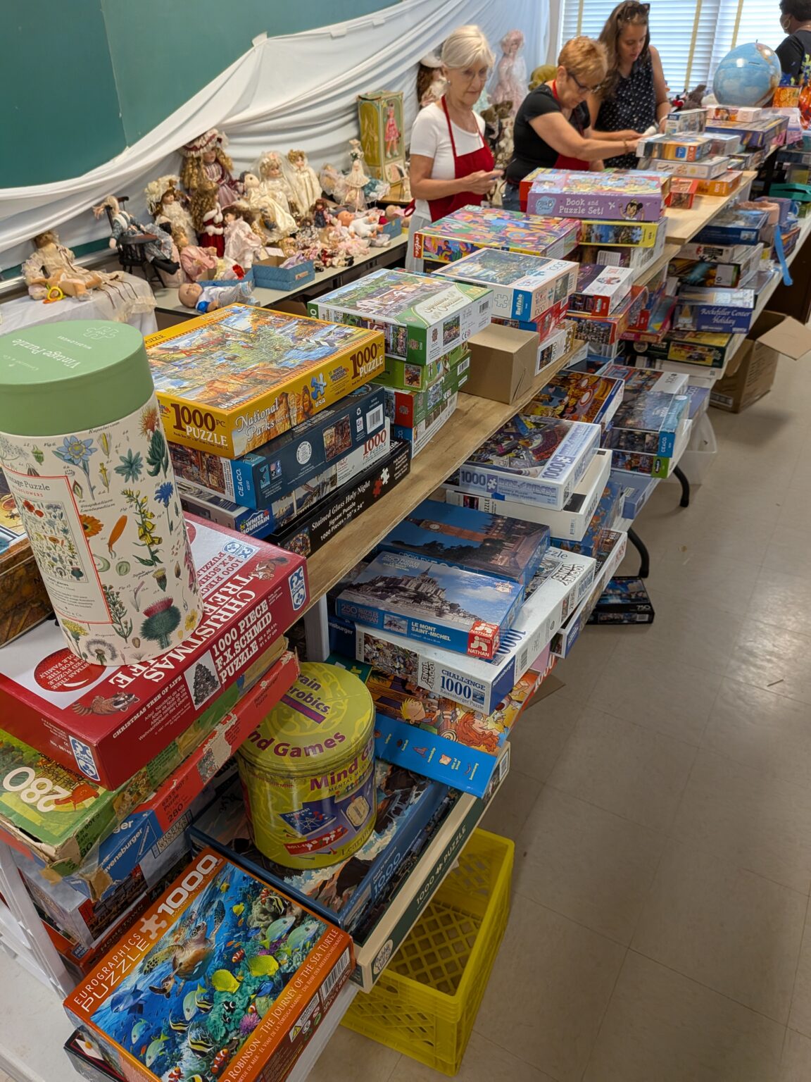 Vintage Puzzles and Dolls Collection – Clarksville Picnic White Elephant